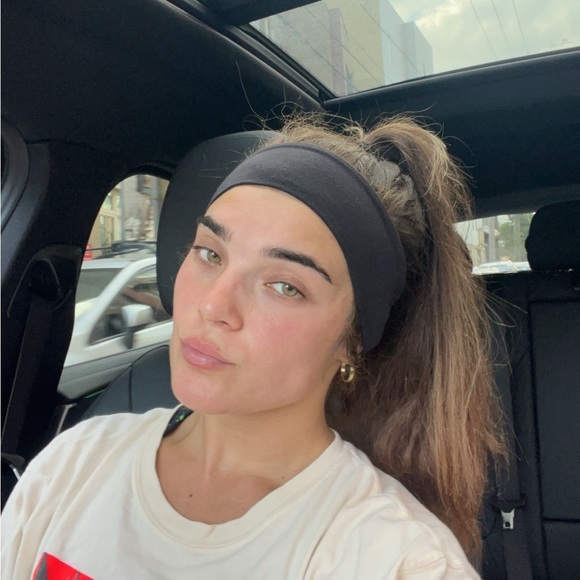 Abbie's Closet (@abigail_coscia) | Poshmark